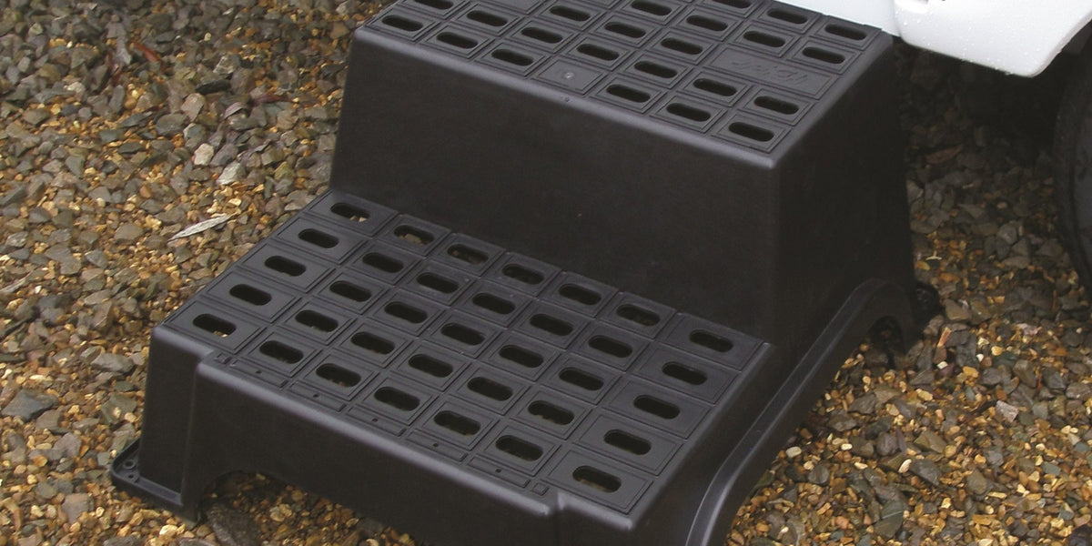 MGI Giant Double Plastic Step — Aztec Leisure